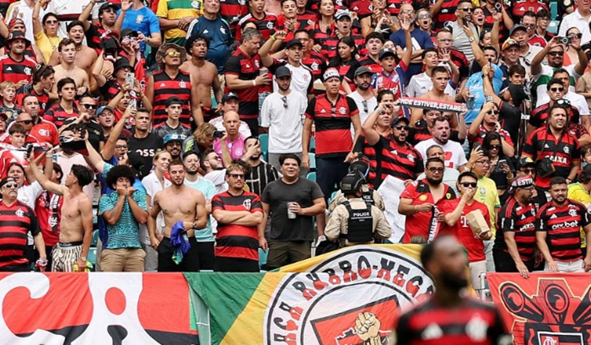 5 experiências memoráveis da torcida do Flamengo em viagens pelo mundo