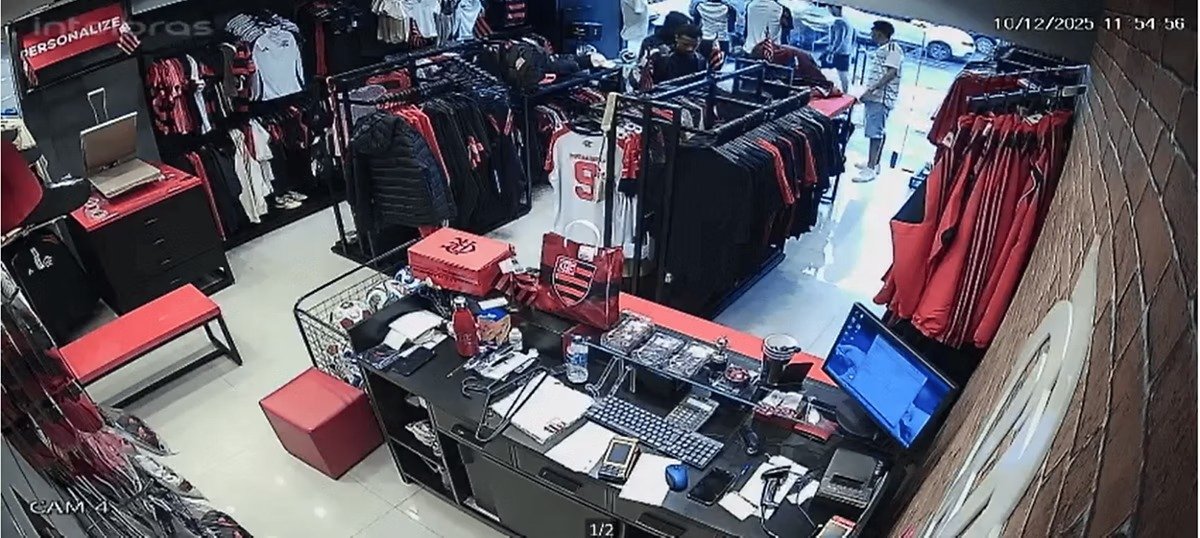 Loja do Flamengo em BH sofre roubo; câmeras capturam a ação.